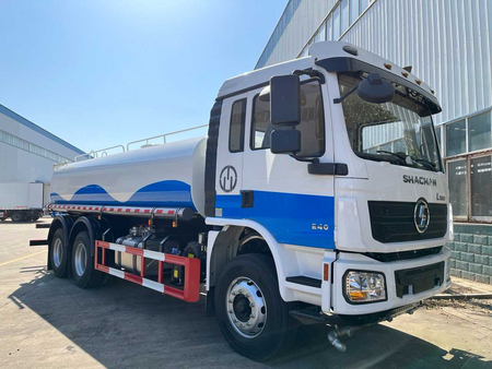 Автоцистерна водовоз Shacman L3000 6x4 15 куб. м