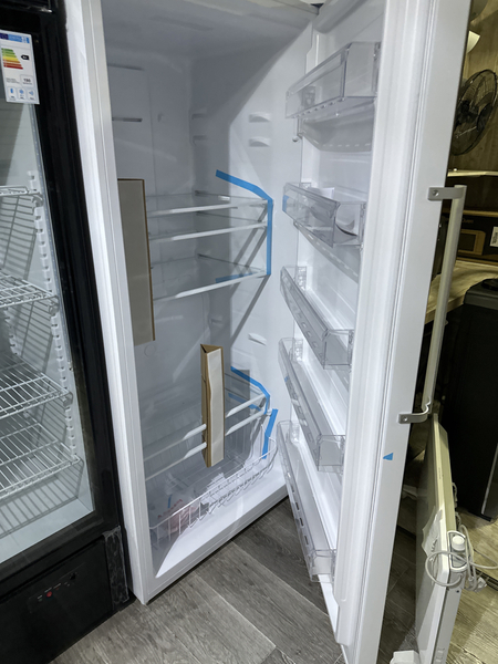Морозильник от бренда  Aiwa