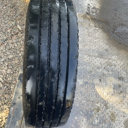 Исузу балон 215/75R17.5