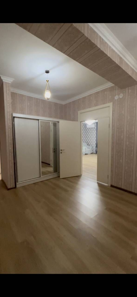 Сдаётся в аренду 3 комнатная новостройка рядом с алайским рынком