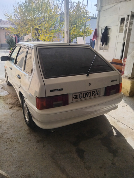 Lada 2114 sotiladi