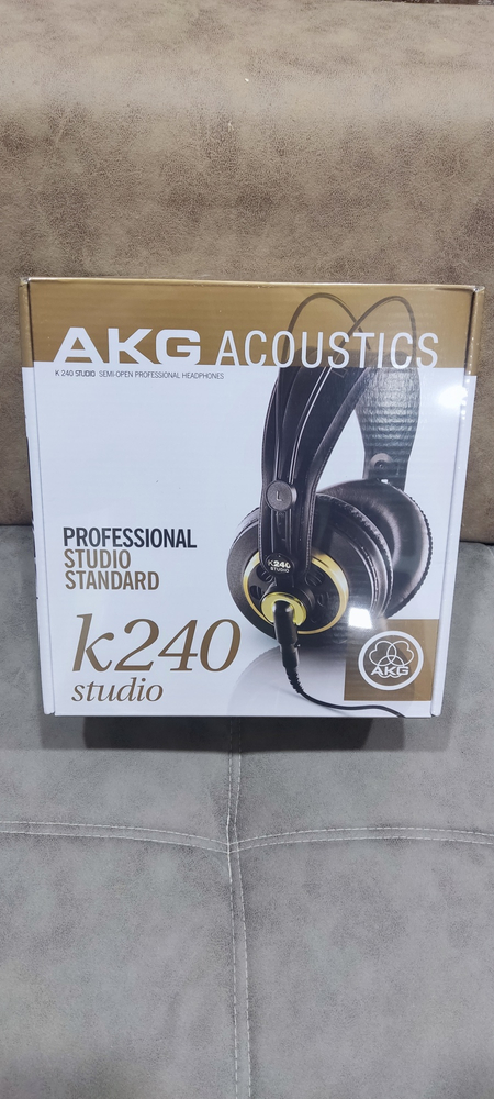 AKG K240 Studio - Полуоткрытые охватывающие наушники