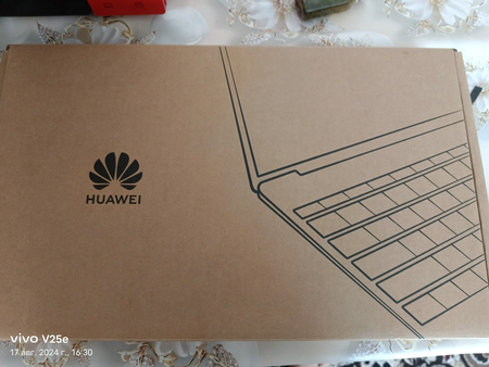 HUAWEI:MateBook D14