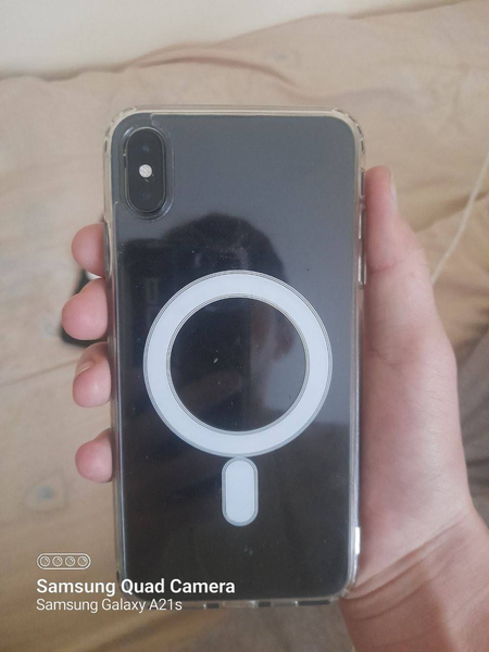 Ayfon xs max  256gb \\nXotira 256\\nQirilgan chizilgan joyi yoʻq \\nYaxshi t