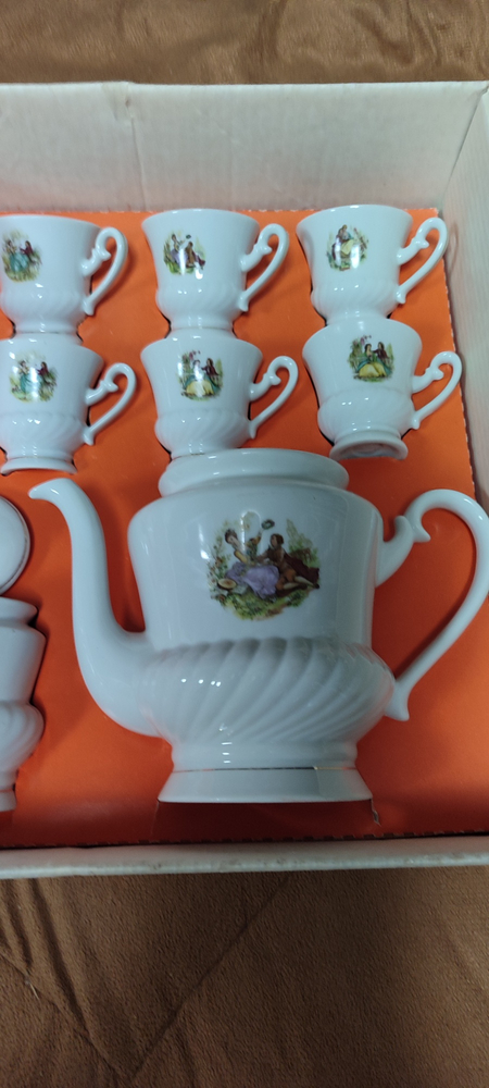Сервиз Мадонна Югославия продам