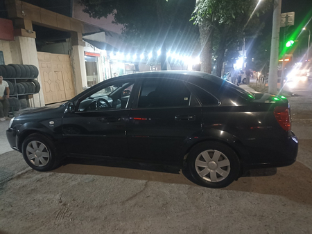 Lacetti 1.8 Sotiladi Qora