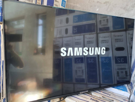 43- Smart TV SAMSUNG