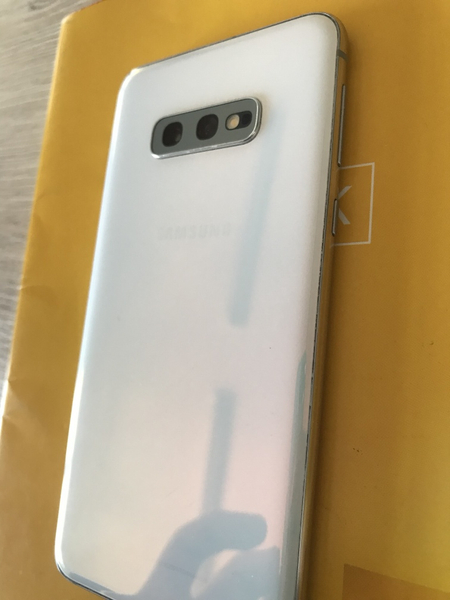 Samsung S10E 128/6+6 Срочно