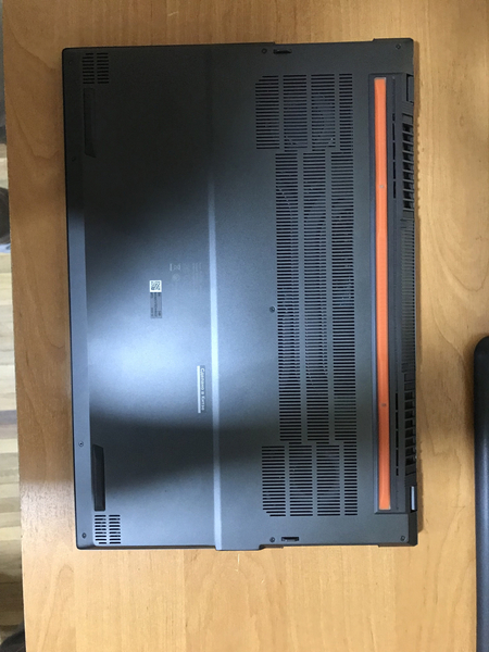 Asus VivoBook Pro 16x OLED M7601 Sotiladi srochno!!!