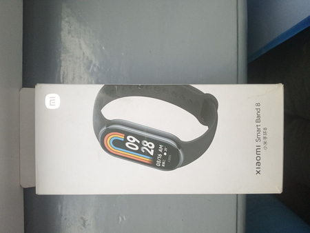 Mi band 8 yangiday