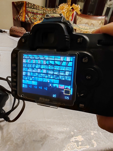 Фотопарат Nikon D90
