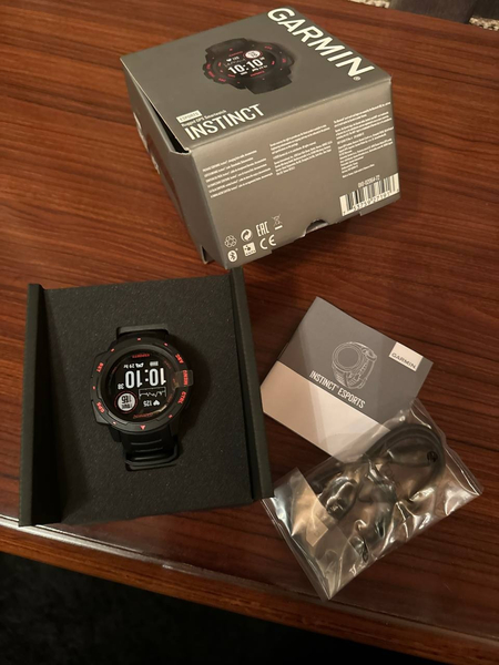 Garmin INSTINCT часы новые