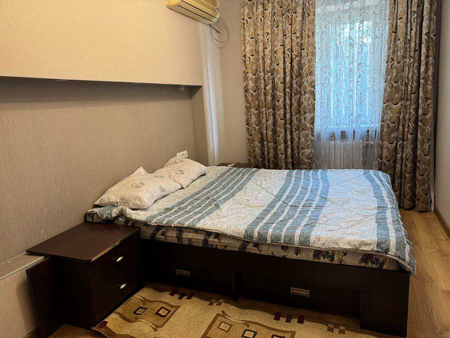 ул.Новомосковская 15 Гор.Больница 2-комнатная 2/5 60 м²  ремонт