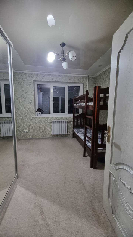 3 хонали квартира сотилади. Мебель ва техникаси билан бирга.