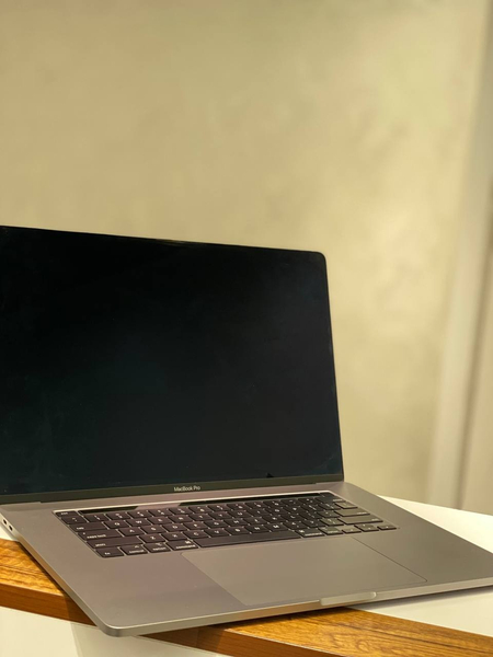 Macbook pro 2019 core i7