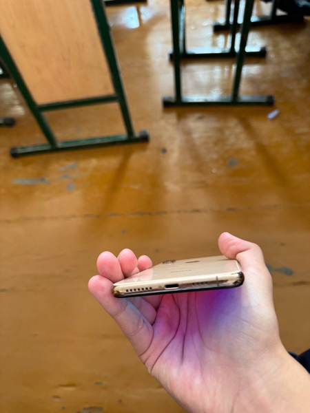 iPhone xs max 65gb