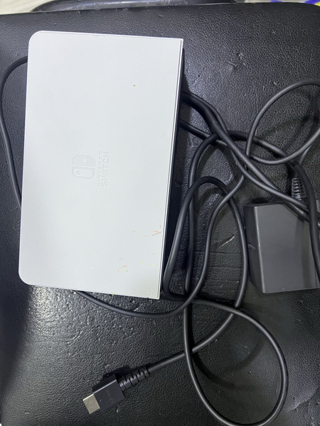 Nintedo switch oled в подарок три игры