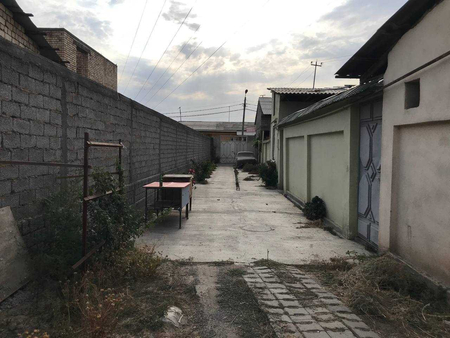 Uchastka va katedj qurush uchun tayyor hovli!
