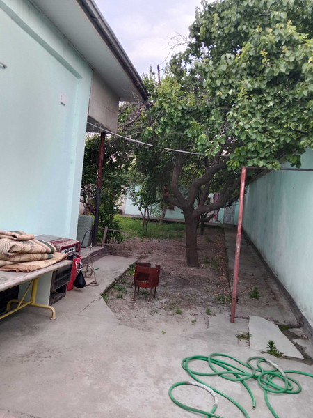 Продаю дом 6 сот 4 ком узбум