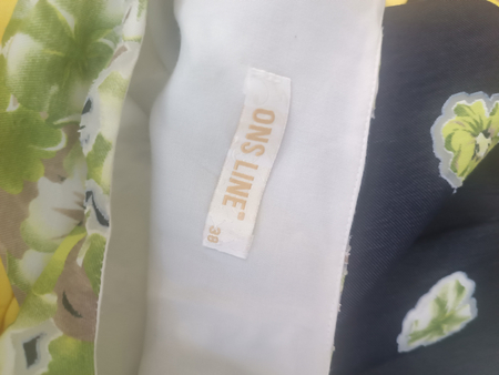 Продам костюм совершенно новый