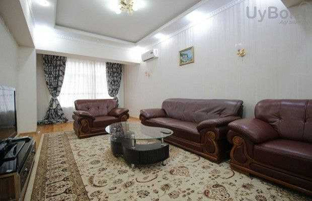 Сдается в аренду 3 ком. квартира 120 м.кв на Ц-7 ,м.Космонавтов.