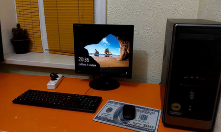 Продаеться монитор LG Flatron L1742S в отличном состоянии