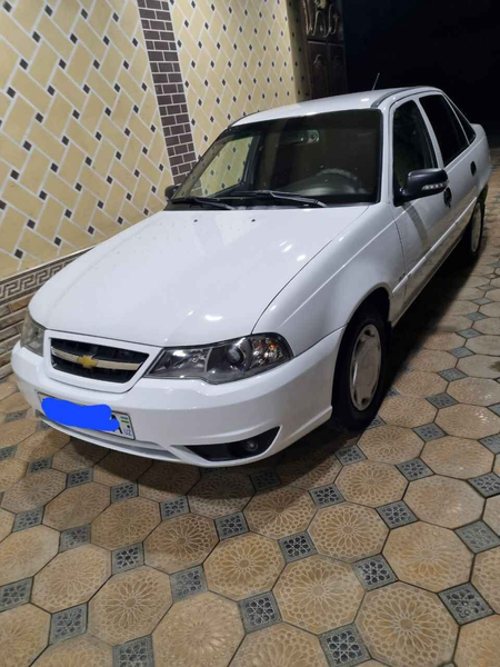 Nexia 2 legenda mashina sotiladi