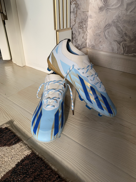 Adidas x butsilar sotiladi . Holati yaxshi 5-6 marta kiyilgan .