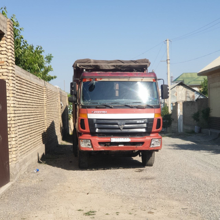 Foton yaxshi yurib turgan moshina