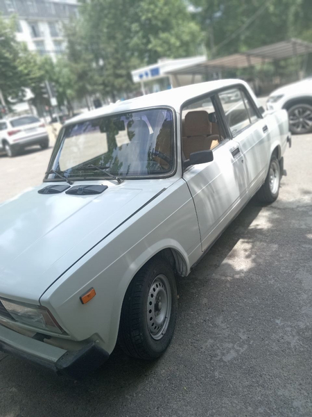 Ваз 2105 в отличном состаянии,1983 года машина на ходу