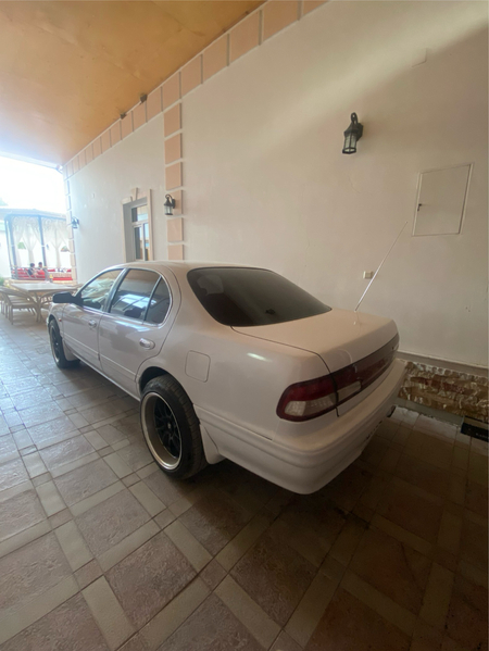 Variantga(vkup)yoki naxtga Nissan maxima 3L
