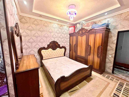 Kunlik kvartira bez zaks.