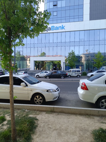 Продается квартира под офис или магазин