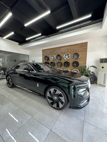 Rolls royce spectre 2024