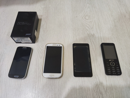 Samsung Galaxy Redmi telefonlar sotiladi