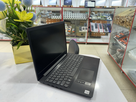 Lenovo core i3 ssd va hdd hotiraga ega ishlashlari tez noutbuk