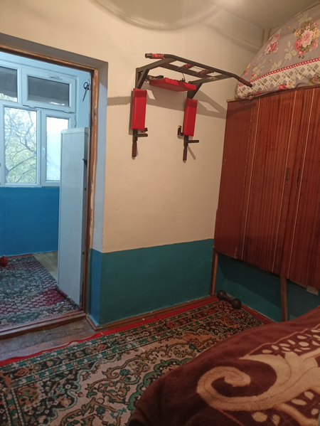 2 xonali kvartira sotiladi. 2/3/5 Balkon 2×6