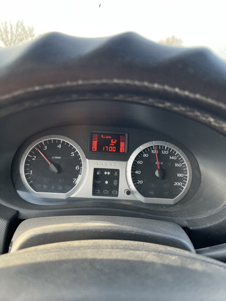 Lada largus cross