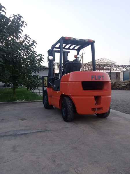 Авто Кара FLIFT 3.5 тонна пр.Китай. Avto Kara