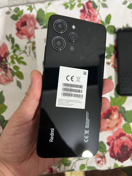 Remdi 12 8+4/256 GB как новый
