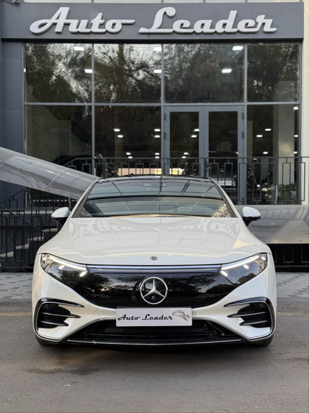 Mercedes Benz EQS 450+