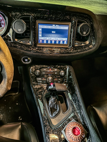 DODGE CHALLENGER 3.6 SRT, обвес и салон Кованный карбон, 2019 год