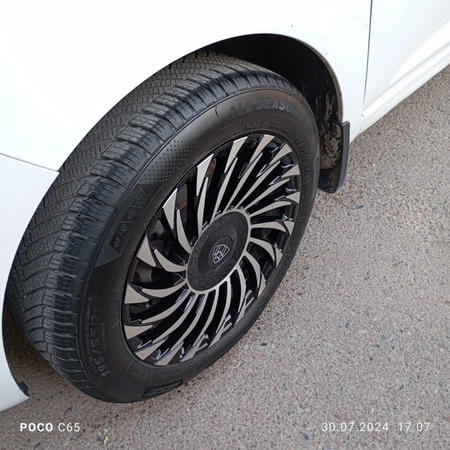 Авто шины в зборе