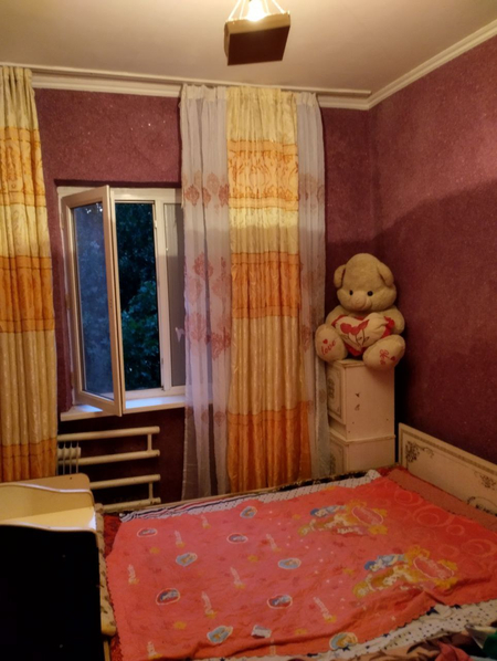 Срочно сподаётсия 2хкомнота Город Чирчик 8мк. 45д. 6кв