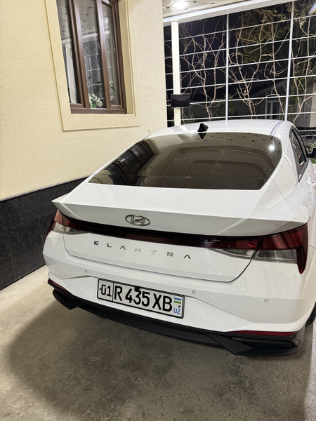 Hyundai elantra 2021