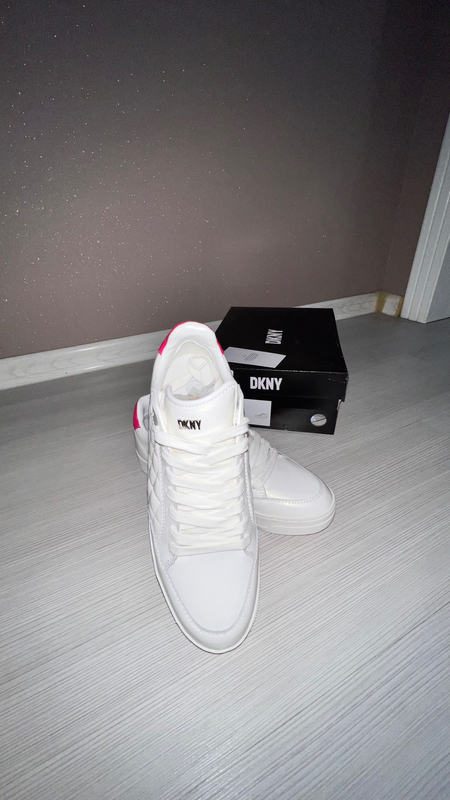 Кроссовки DKNY из Америки
