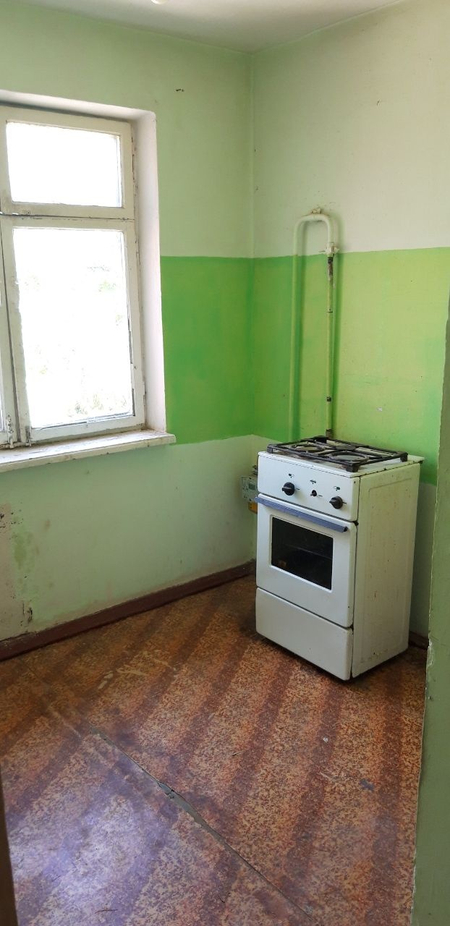 Продаётся 2х комнатная квартира на 3м этаже в 4х этажном доме.