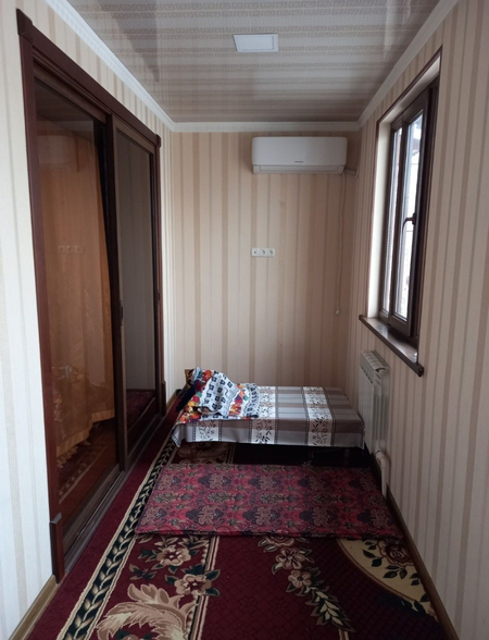 _ Чиланзар 25кв 4хонали квартира сотилади майдони 78м²