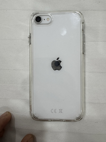 б/у iPhone SE (2020), 128 ГБ и Apple Watch 5,44mm
