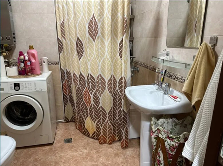 Новомовсковская продам 3/2/5 .Т. Стадион старт